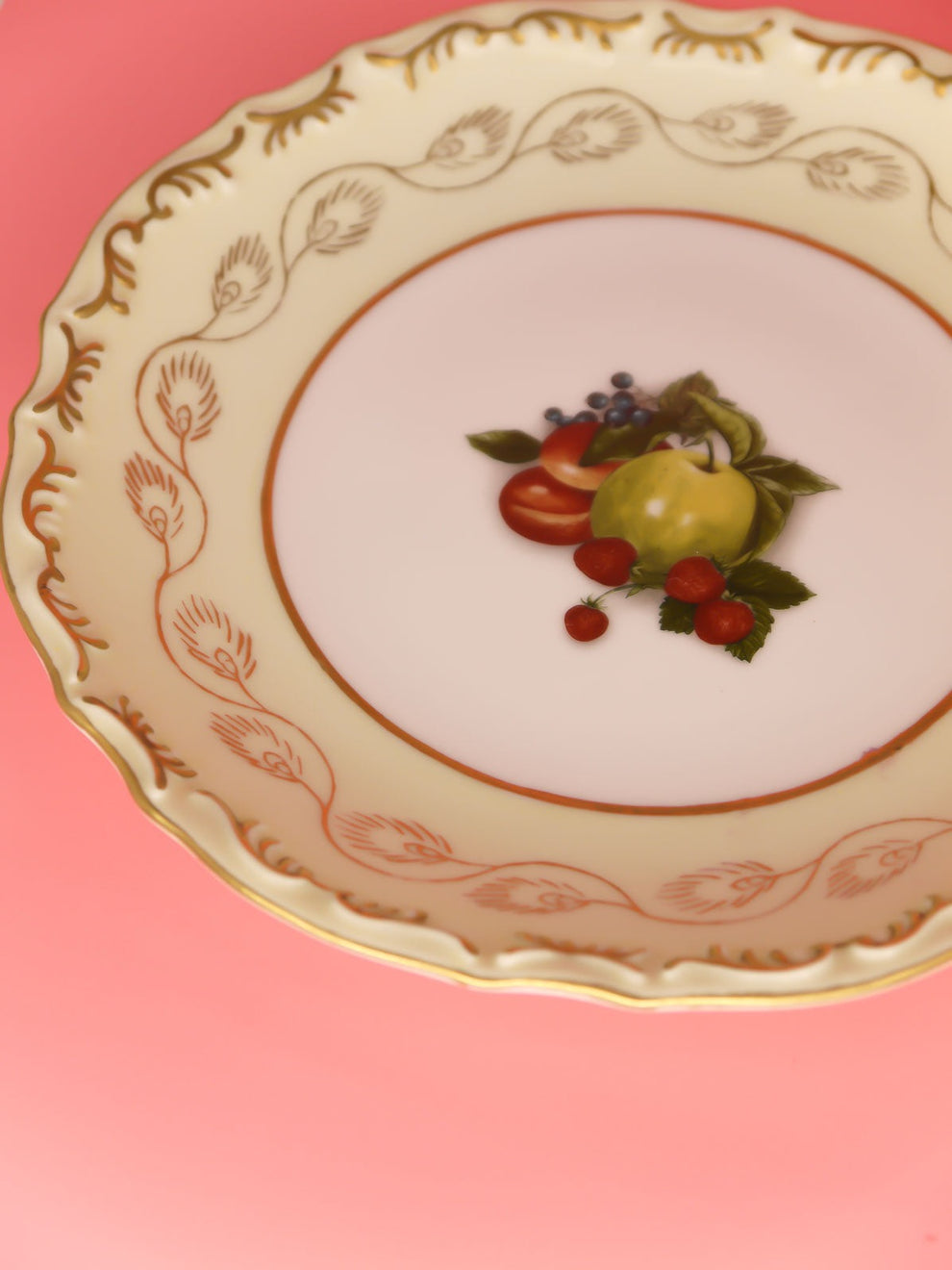 Vintage Dianti decorative fruit plate- Vintage at Goto